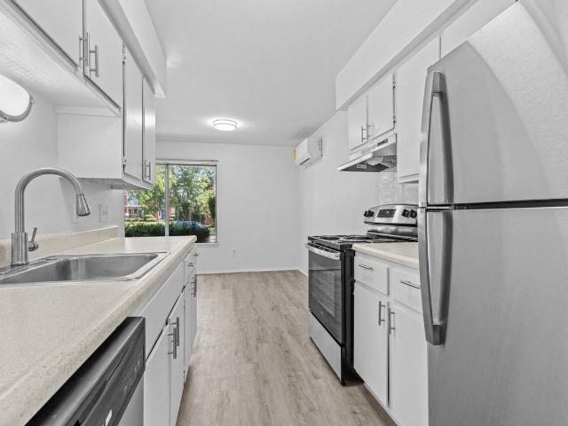 Carriage Park Apartments 1 Bedroom Apartment for Rent at 27201 W Canfield St, Dearborn Heights, MI 48127