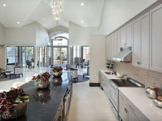 Carriage Place 1 Bedroom Apartment for Rent at 4875 Dtc Blvd, Denver, CO 80237 Hampden South