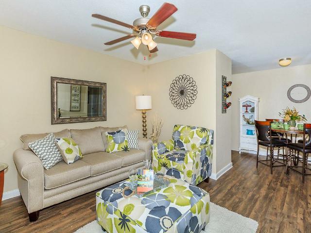 Carriage Place Apartments 1 Bedroom Apartment for Rent at 505 Wells Fargo Dr, Houston, TX 77090