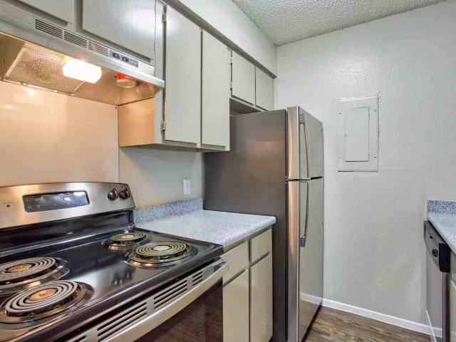 Carriages 1 Bedroom Apartment for Rent at 1600 Jones Dr, Arlington, TX 76013