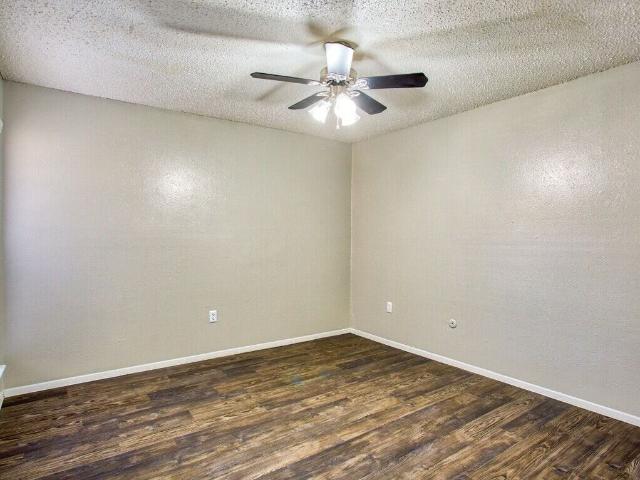 Carriages 1 Bedroom Apartment for Rent at 1600 Jones Dr, Arlington, TX 76013