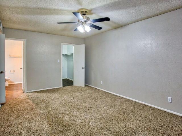 Carriages 2 Bedroom Apartment for Rent at 1600 Jones Dr, Arlington, TX 76013