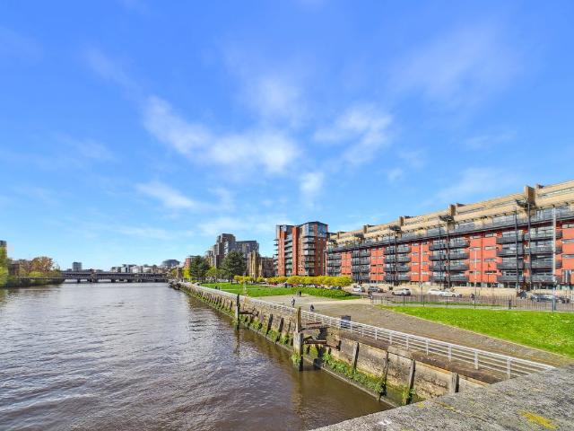 Carrick Quay, 130 Clyde Street G1, 2 bed flat to rent, £1,200 pcm | PrimeLocation