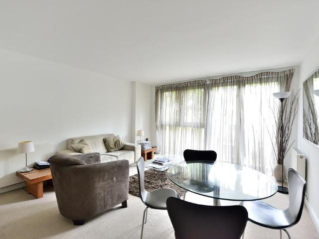 Carronade Court London N7 2 bed apartment to rent £2,817 pcm £650 pw