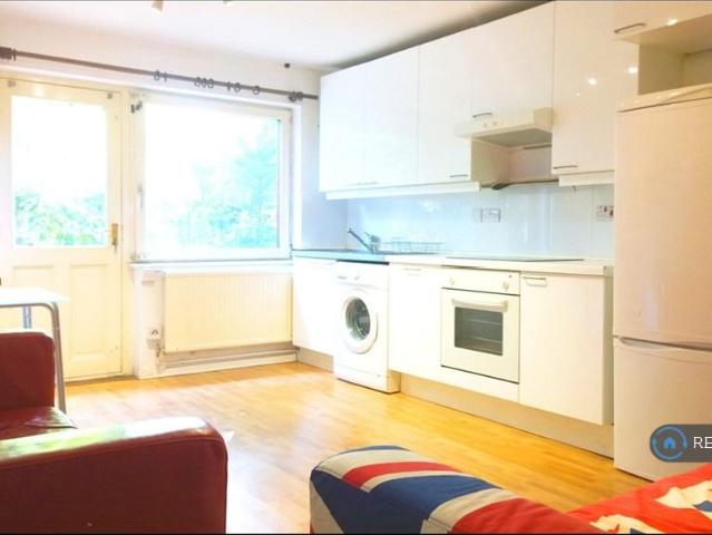 Carrol Close, London, NW5 4 bed flat to rent £4,200 pcm £969 pw