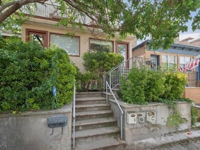 Carroll Pl, Weehawken, Home For Sale