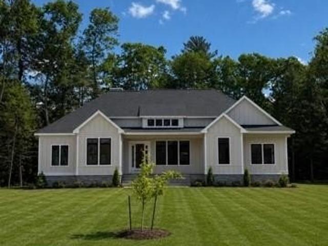 Carrs Ln, North Kingstown, Home For Sale