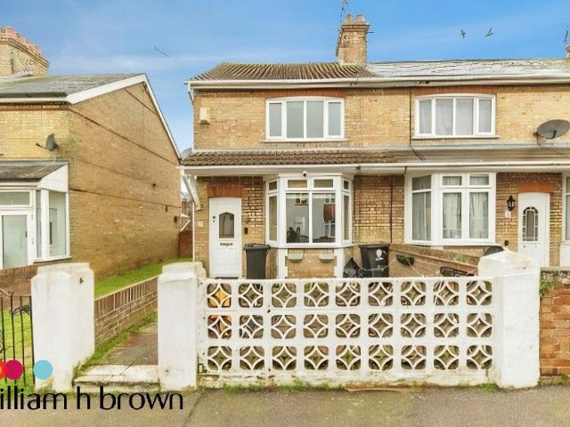 Carrs Road, Clacton On Sea CO15, 2 bed property to rent, £1,300 pcm | PrimeLocation