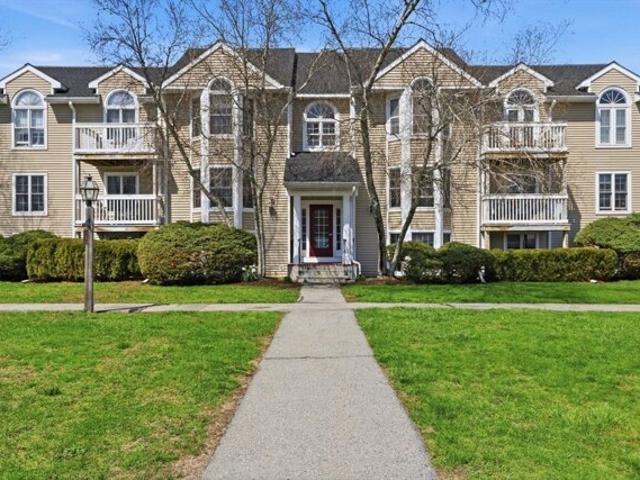 Carrriage Ln Unit,taunton, Condo For Sale