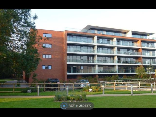 Carruthers Court, Newbury RG14, 2 bed flat to rent, £1,810 pcm | PrimeLocation