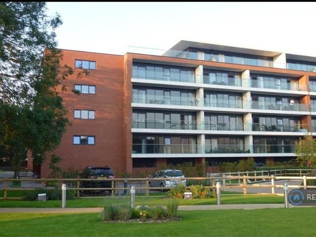 Carruthers Court, Newbury, RG14 2 bed flat to rent £1,810 pcm £418 pw