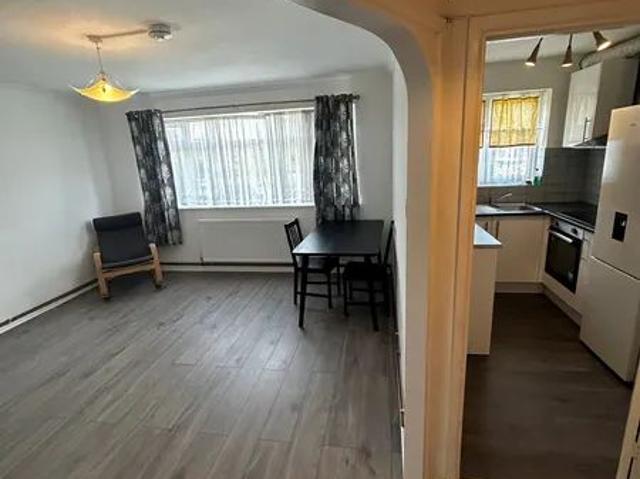 Carshalton Road, Sutton, SM1