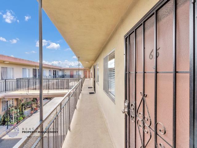 Carson Palms Apartments 1 Bedroom Apartment for Rent at 228 W Carson St, Carson, CA 90745 Carson