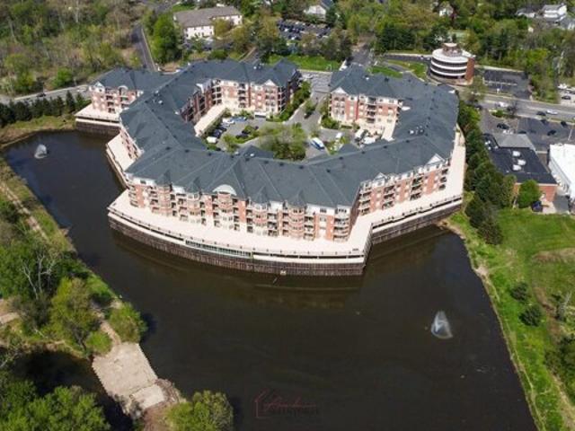 Carson Ter, Huntingdon Valley, Condo For Sale