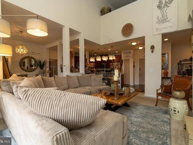 Carson Ter, Huntingdon Valley, Condo For Sale