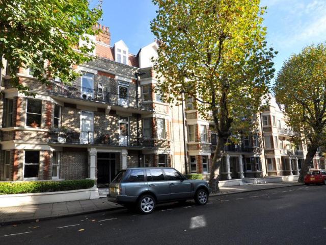 Castellain Mansions, London, W9 3 bed flat to rent £4,117 pcm £950 pw