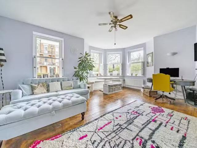 Castellain Road, Maida Vale 2 bed flat for sale £875,000