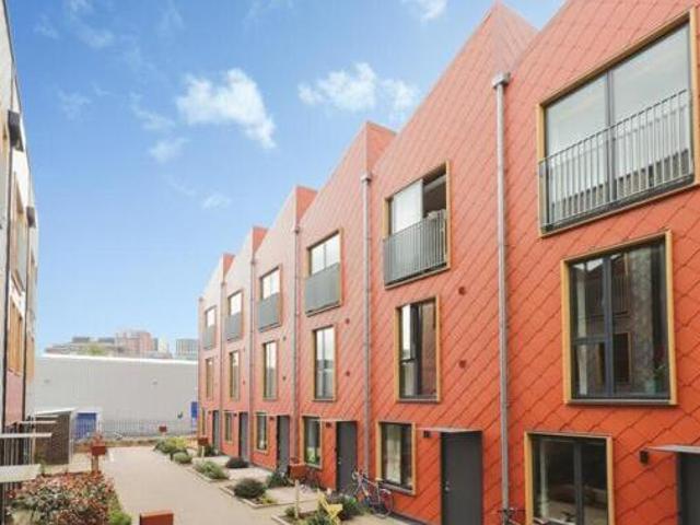 Casters Mews, Sheffield, 2 Bedroom Terraced