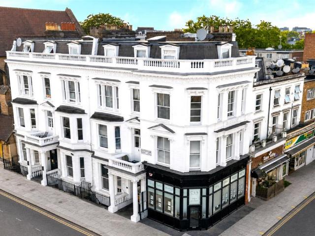 Castletown Road, London W14 1 bed flat to rent £2,080 pcm £480 pw