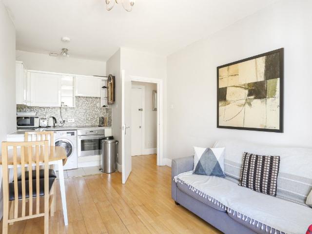 Castletown Road, West Kensington W14, 1 bed flat to rent, £1,998 pcm | PrimeLocation