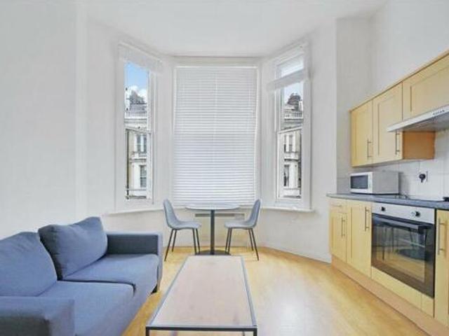 Castletown Road, West Kensington, 1 Bedroom Flat