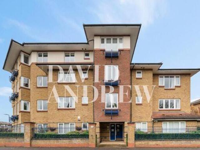 Castleview Close, London, 2 Bedroom Flat