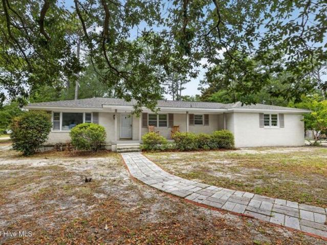 Castlewood Dr, Wilmington, Home For Sale