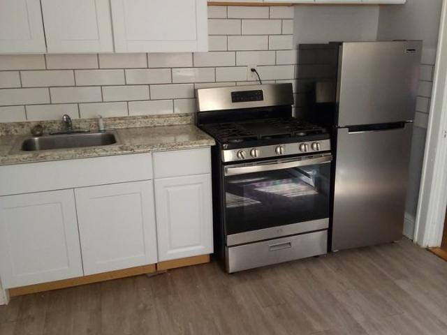 Castlewood Studio Apartment for Rent at 77 Oxford Street, Hartford, CT 06105 West End