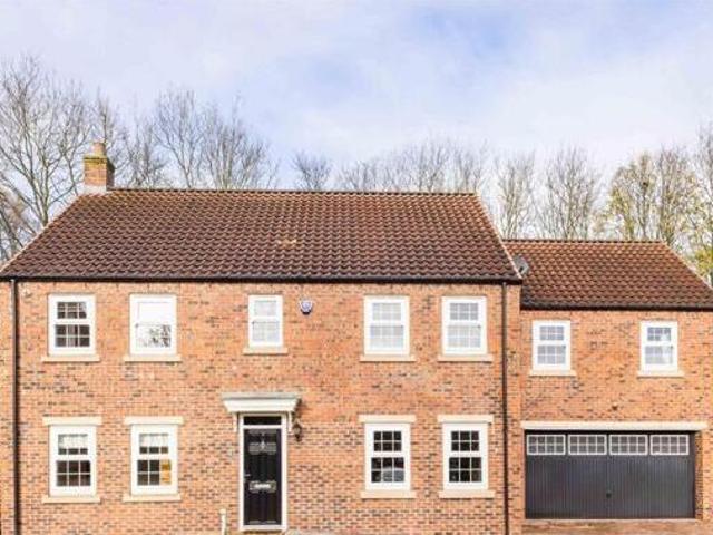 Castle Court, Scarcroft, 5 Bedroom Detached