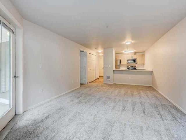 Castle Creek 3 Bedroom Apartment for Rent at 7000 132nd Pl Se, Newcastle, WA 98059