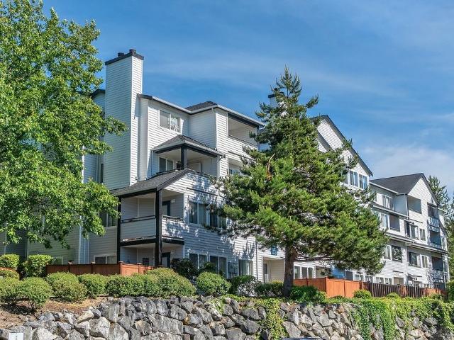 Castle Creek 1 Bedroom Apartment for Rent at 7000 132nd Pl Se, Newcastle, WA 98059