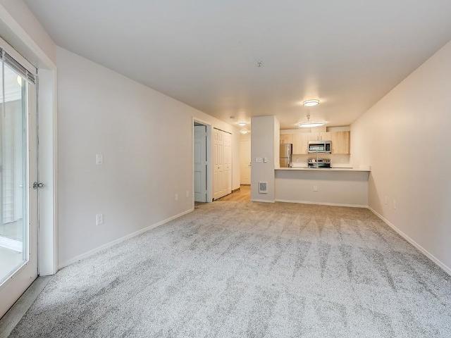 Castle Creek 2 Bedroom Apartment for Rent at 7000 132nd Pl Se, Newcastle, WA 98059