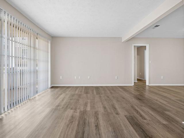 Castle Creek Apartments: Welcome Home to Comfort and Premier Living in Decatur, GA 2 Bedroom Apartment for Rent at 2435 Aylesbury Loop, Decatur, GA 30034