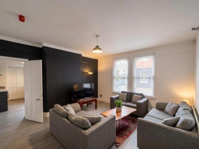 Castle Boulevard, Nottingham. 7 bed property to rent £3,913 pcm £903 pw