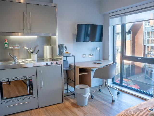 Castle Boulevard, Nottingham NG7, Room to rent, £802 pcm | PrimeLocation