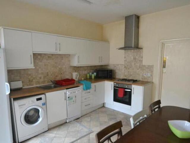 Castle Boulevard Bed, Nottingham, 4 Bedroom Semi detached