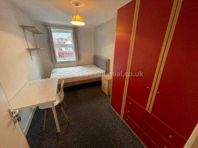Castle Boulevard, Lenton, England 4 bed apartment to rent £1,473 pcm £340 pw