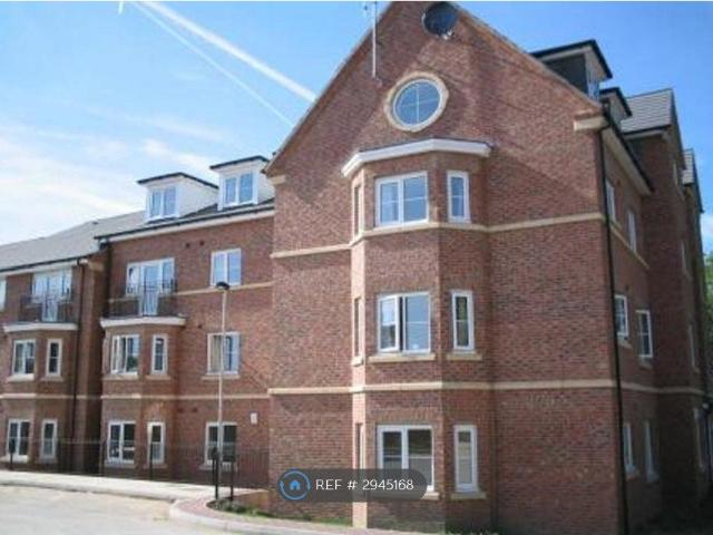 Castle Grove, Pontefract WF8, 2 bed flat to rent, £850 pcm | PrimeLocation