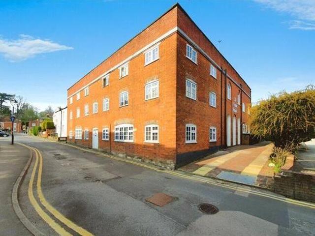 Castle House, Bear Lane, 1 Bedroom Apartment