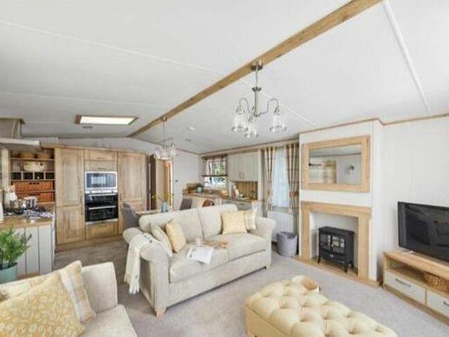 Castle Howard Lakeside Holiday Park, Coneysthorpe, 2 Bedroom Caravan