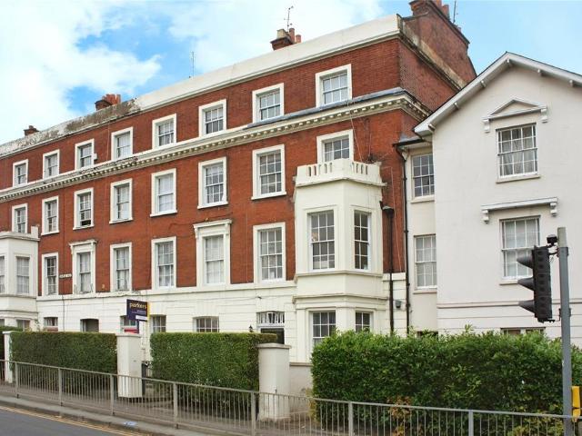 Castle Hill, Berkshire RG1 1 bed apartment to rent £1,000 pcm £231 pw