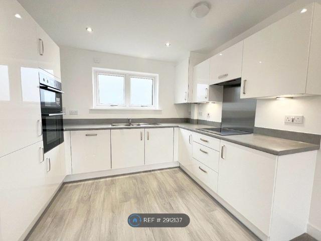 Castle Hill Ebbsfleet Valley, Ebbsfleet Valley, Swanscombe DA10, 2 bed flat to rent, £1,850 pcm | PrimeLocation