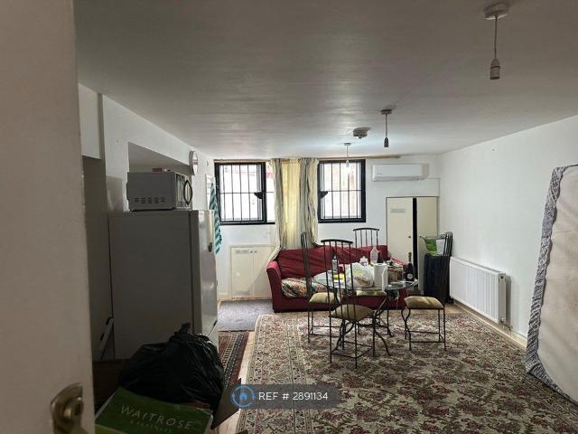 Castle Hill Parade, London W13, Studio to rent, £1,450 pcm | PrimeLocation