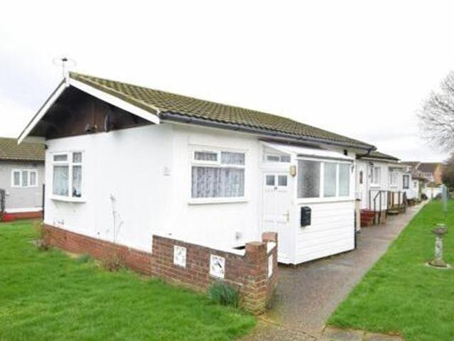 Castle Hill Park, London Road, 2 Bedroom Caravan