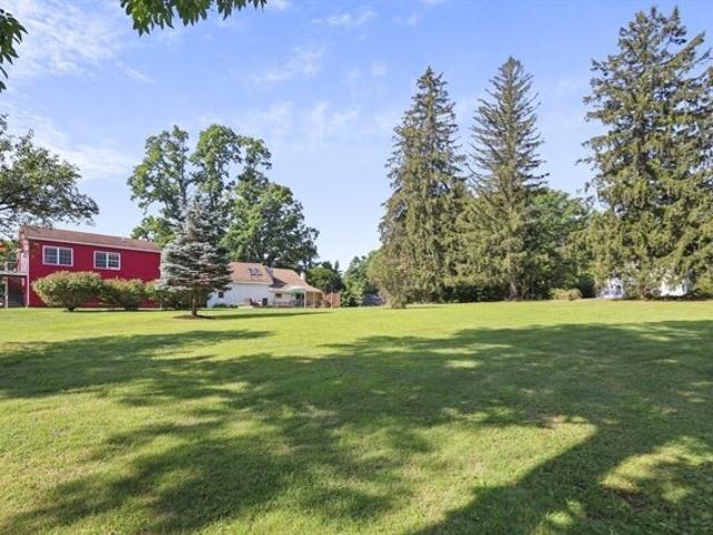 Castle Hill Rd, Stockbridge, Home For Sale