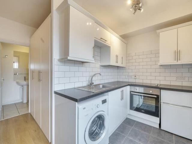 Castle Hill, Reading RG1, Studio to rent, £800 pcm | PrimeLocation