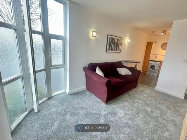 Castle Lane West, Bournemouth BH8, 1 bed flat to rent, £895 pcm | PrimeLocation