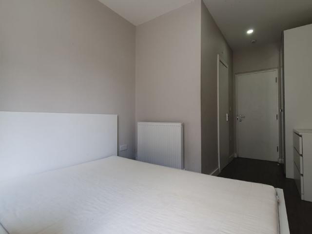 Castle Lane, Cardiff CF24, Room to rent, £625 pcm | PrimeLocation