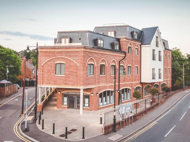 Castle Maltings, Stansted. 2 bed apartment to rent £1,850 pcm £427 pw