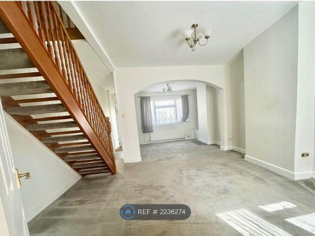 Castle St, Queenborough ME11, 3 bed terraced house to rent, £1,270 pcm | PrimeLocation
